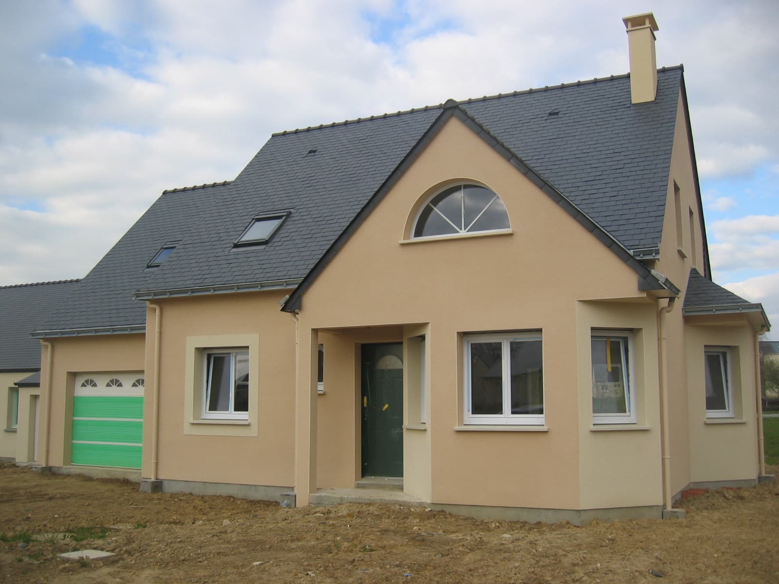 maison etage comble toiture ardoise saint mathurin sur loire - Habitat ...